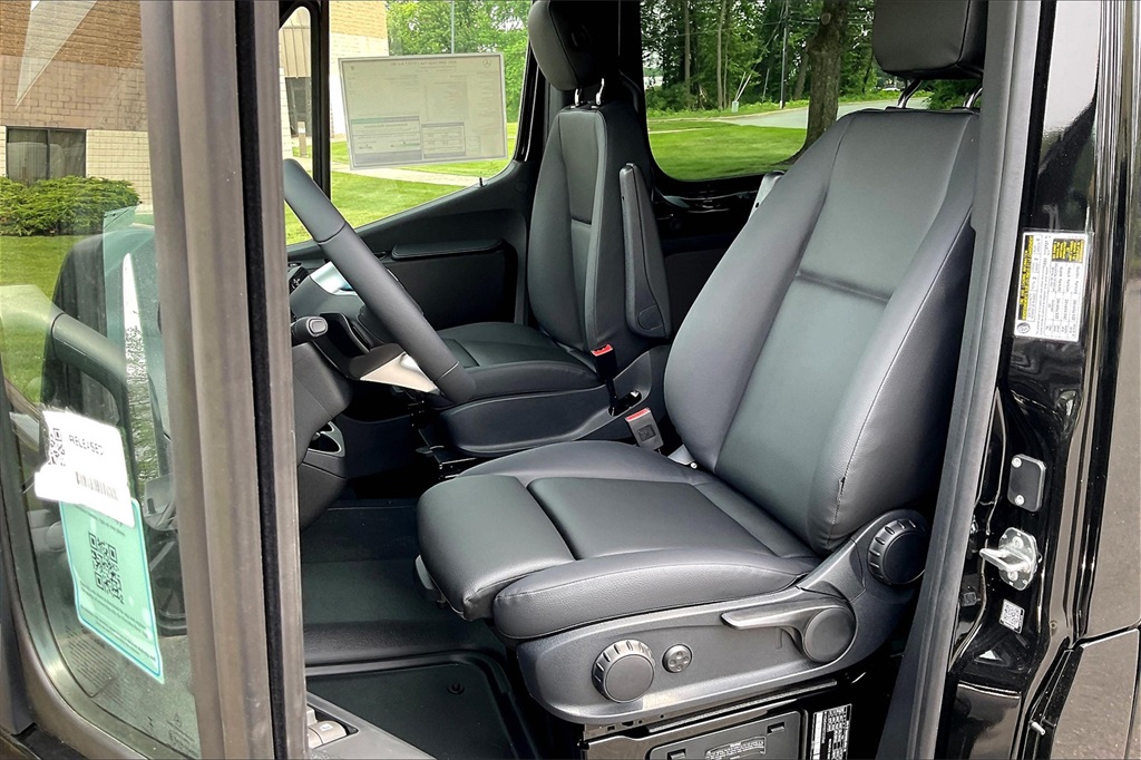 New 2025 Mercedes-Benz Sprinter 3500 Cargo 170 WB 3D Extended Cargo Van ...