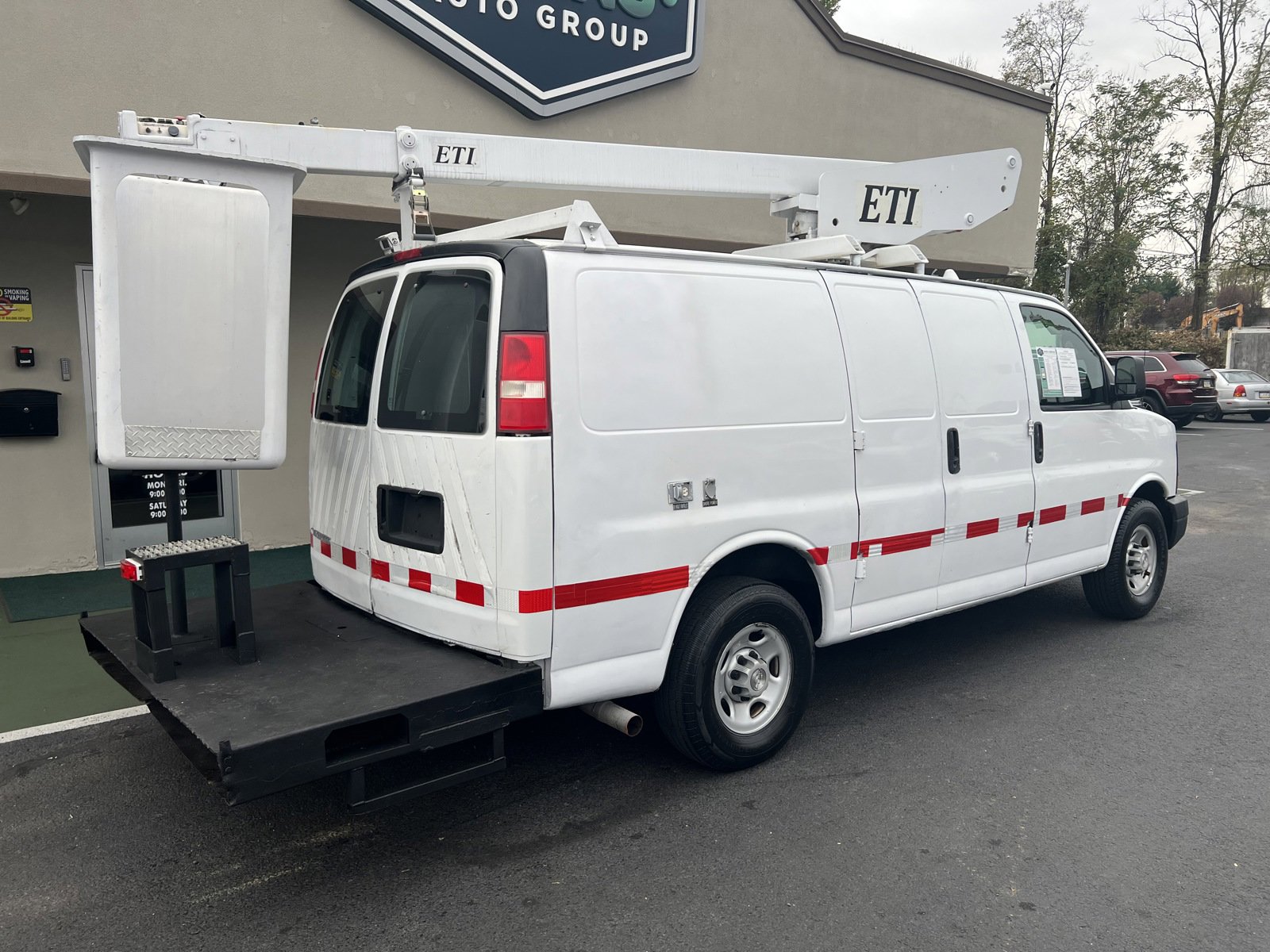 Pre-Owned 2009 Chevrolet Express 3500 Bucket Van Full-size Cargo Van in ...