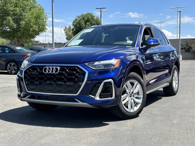 Audi Q5 2022 Blue