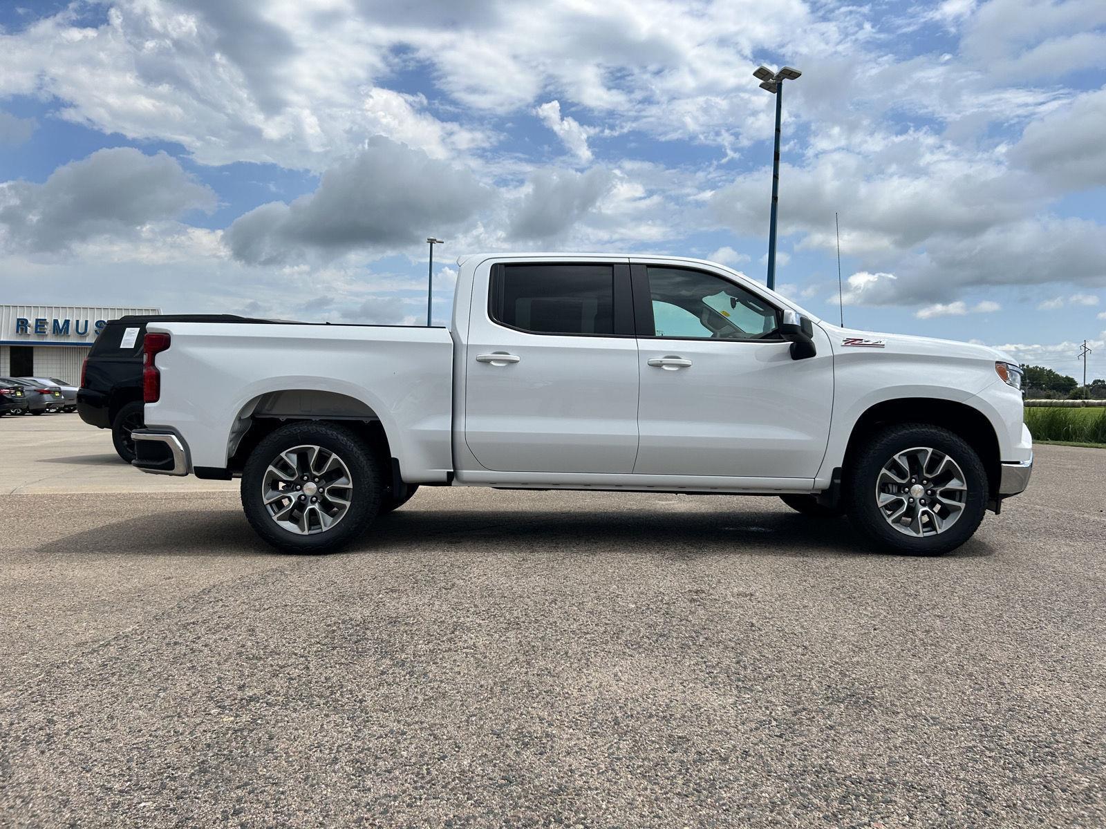 New 2025 Chevrolet Silverado 1500 LT Crew Cab in North Platte #S283 | Jerry Remus Chevrolet