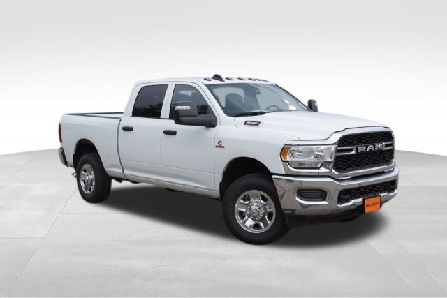 New 2024 RAM 3500 Tradesman Crew Cab in ROSEVILLE #D437836 | Jeff Belzer Roseville CDJR