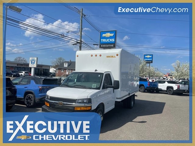 New 2025 Chevrolet Express Cutaway 3500 1WT Extended Wheelbase in ...
