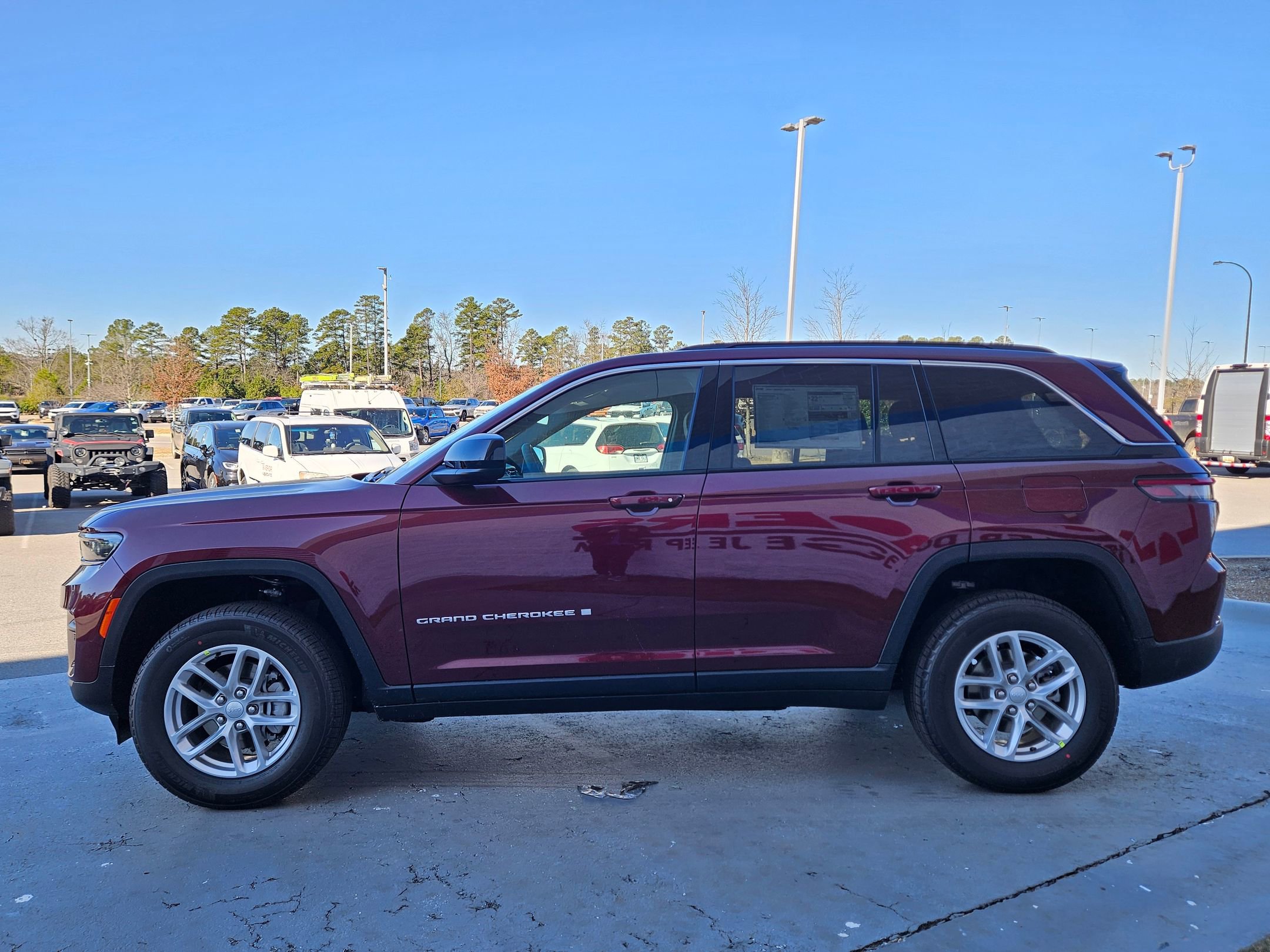 New 2025 Jeep Grand Cherokee Laredo Sport Utility in Little Rock # ...