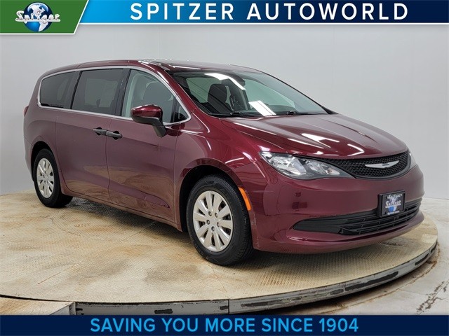 Pre-Owned 2018 Chrysler Pacifica L 4D Passenger Van in Cleveland ...