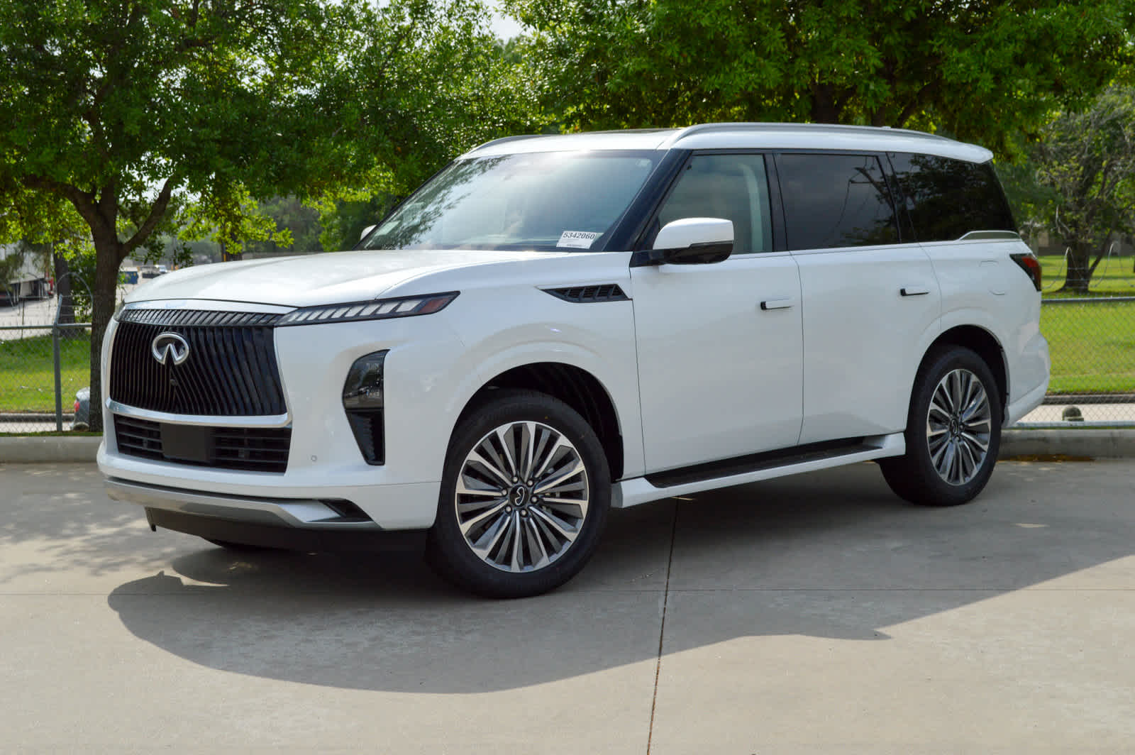 New 2025 INFINITI QX80 LUXE Sport Utility in Dallas #5342060 | Sewell INFINITI