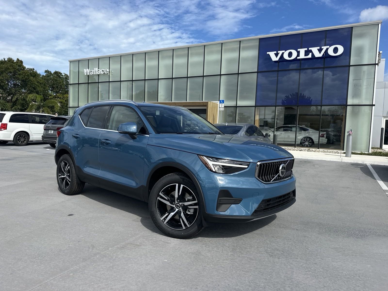 New 2025 Volvo XC40 Core Bright Theme Sport Utility in Stuart #VA55678 ...