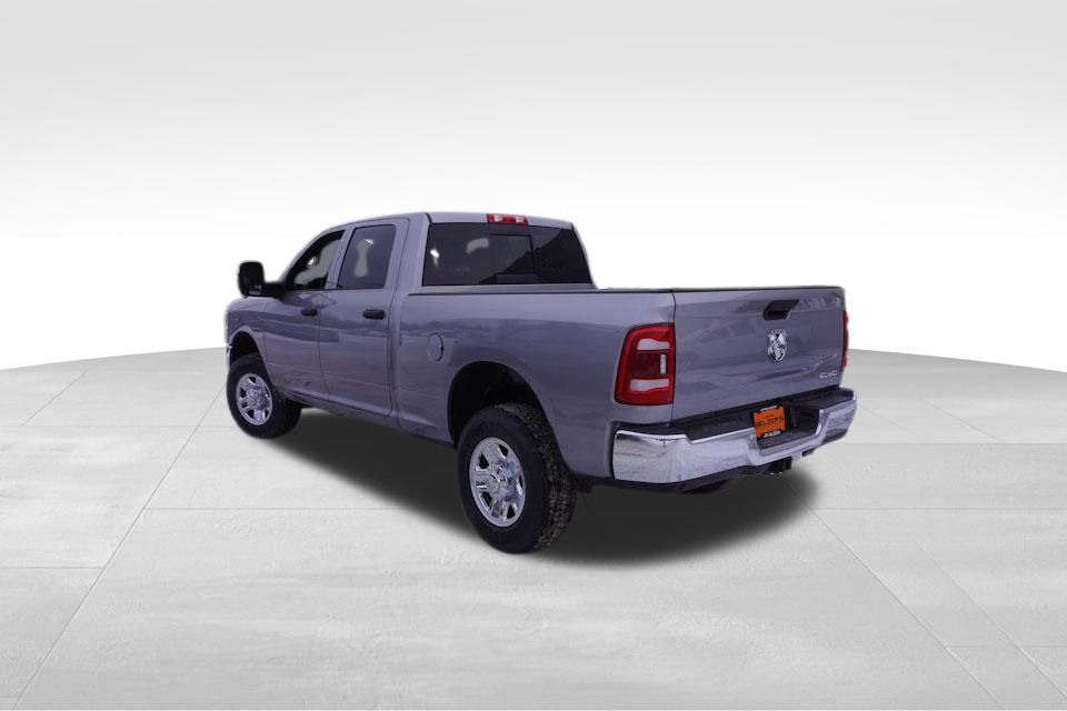 New 2024 RAM 3500 Tradesman Crew Cab in ROSEVILLE #D437867 | Jeff Belzer Roseville CDJR