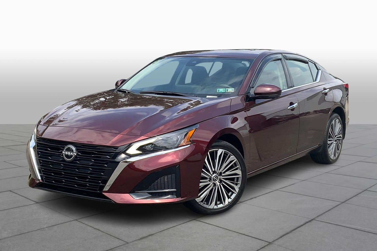 Candy Apple Red 2009 Nissan Altima