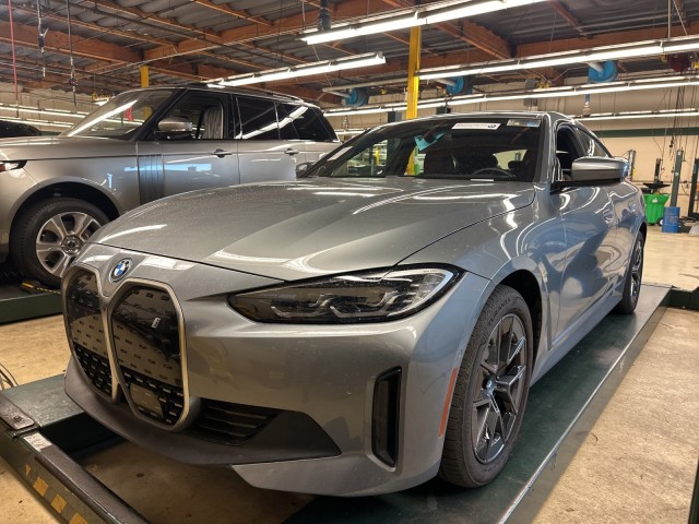 Pre-Owned 2023 BMW i4 eDrive35 4D Hatchback in Anaheim #68P03022 | Land ...