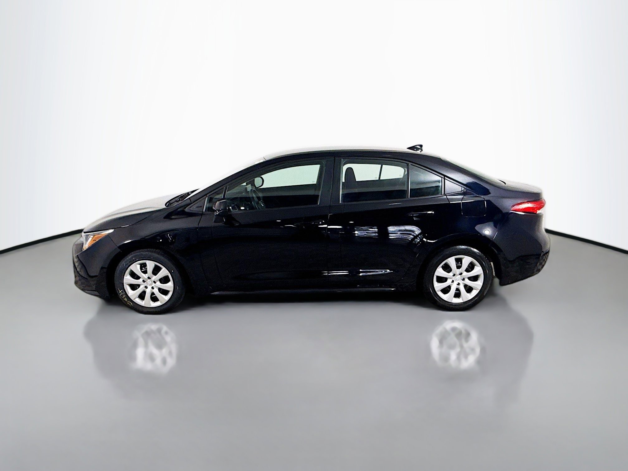 Pre-Owned 2024 Toyota Corolla LE 4dr Car in South Florida #P106950 ...