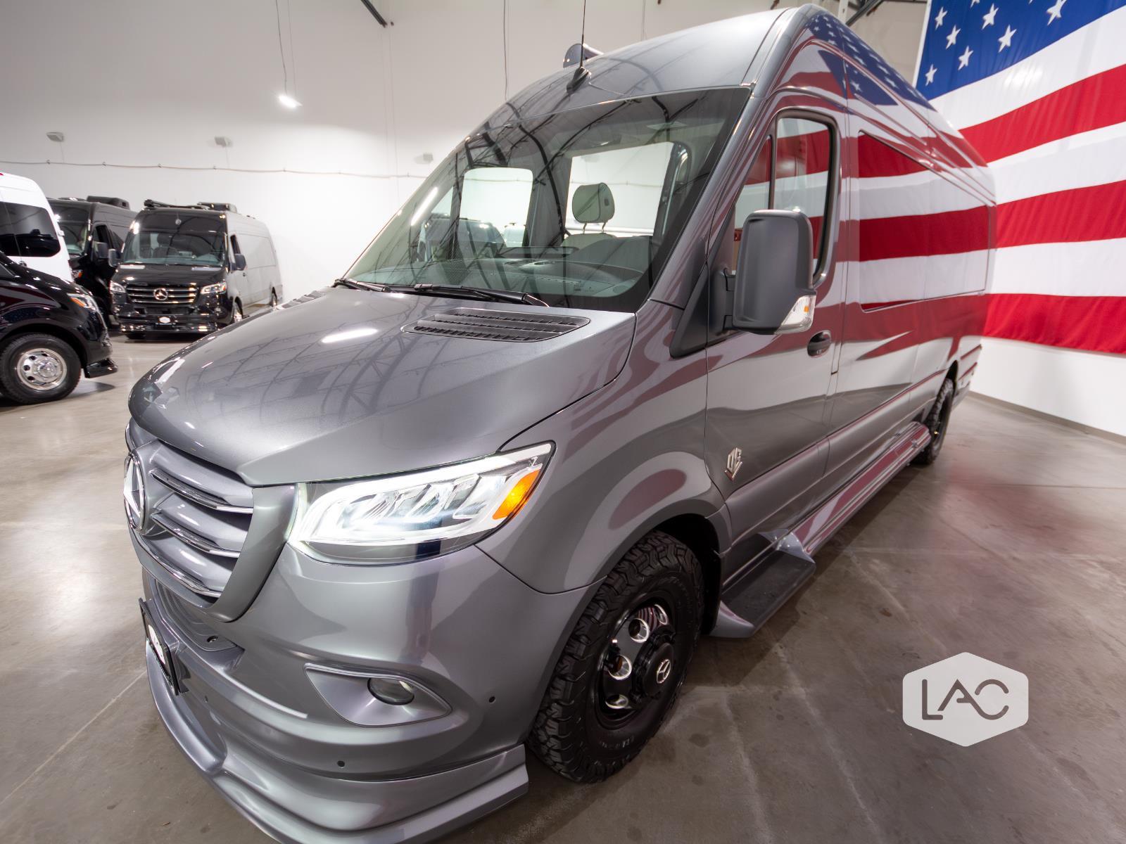 2025 OGV Luxury Coach V-TOUR RWD Lithium Coach 10-Pass/Sleeps-2 Rear ...