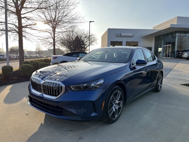 New 2024 BMW i5 eDrive40 4dr Car in Fayetteville #WR36232 | Superior ...