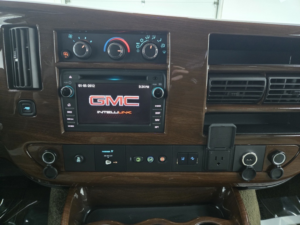 Pre-Owned 2020 GMC Conversion Van Explorer Limited SE RWD #U18144A ...