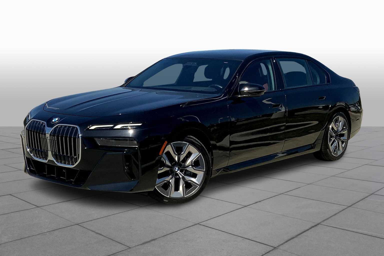 Pre-Owned 2024 BMW 7 Series 740i 4dr Car in Houston #RCR61350 | Advantage BMW Midtown