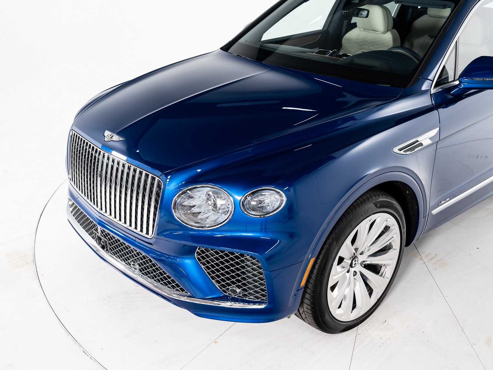 New 2024 Bentley Bentayga Azure V8 4D Sport Utility for Sale #RC028269 ...