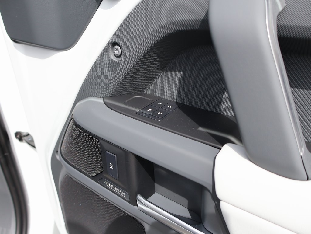 New 2025 Land Rover Defender 110 X-Dynamic SE 4 Door SUV in Merriam # ...