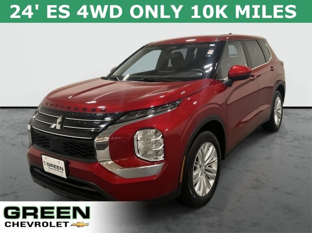 Pre-Owned 2024 Mitsubishi Outlander ES 4D Sport Utility in Quad Cities ...