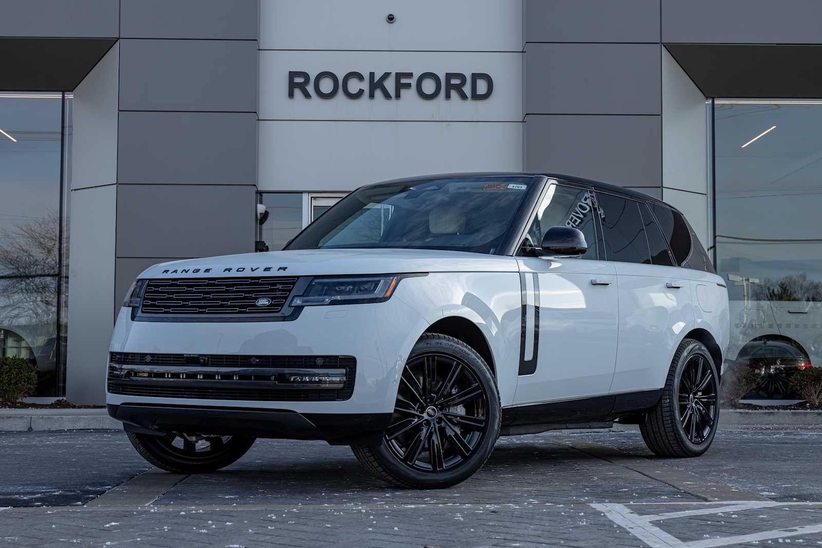 New 2025 Land Rover Range Rover SE Sport Utility in Rockford #4751 ...
