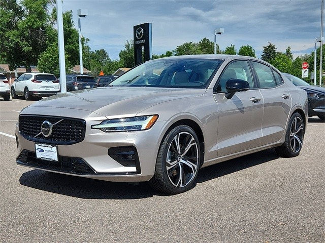 New 2024 Volvo S60 B5 Plus Dark Theme 4D Sedan in #VORG284656 ...