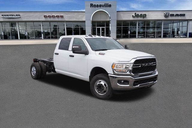 New 2024 RAM 3500 Chassis Cab Tradesman Crew Cab in ROSEVILLE #RD437342 | Jeff Belzer Roseville CDJR