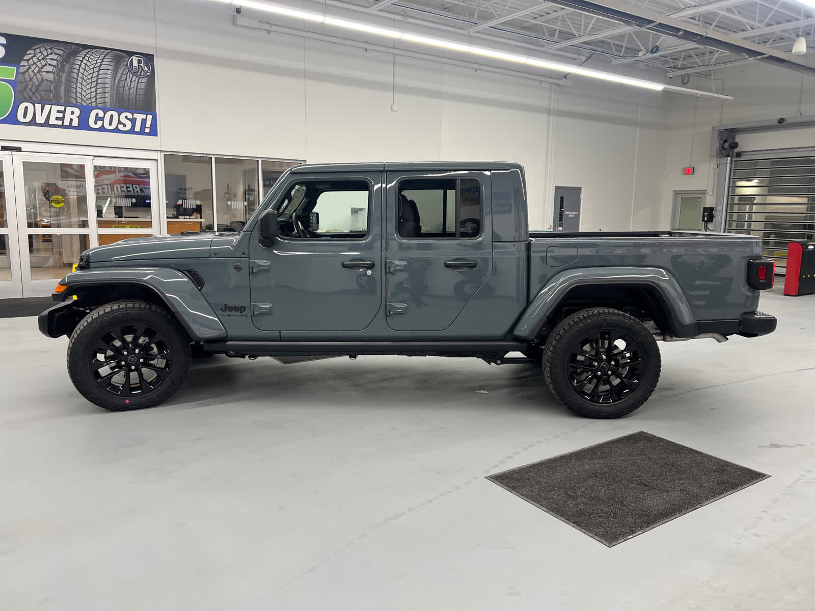 New 2025 Jeep Gladiator Nighthawk Crew Cab in Merriam #J250282 | Reed ...