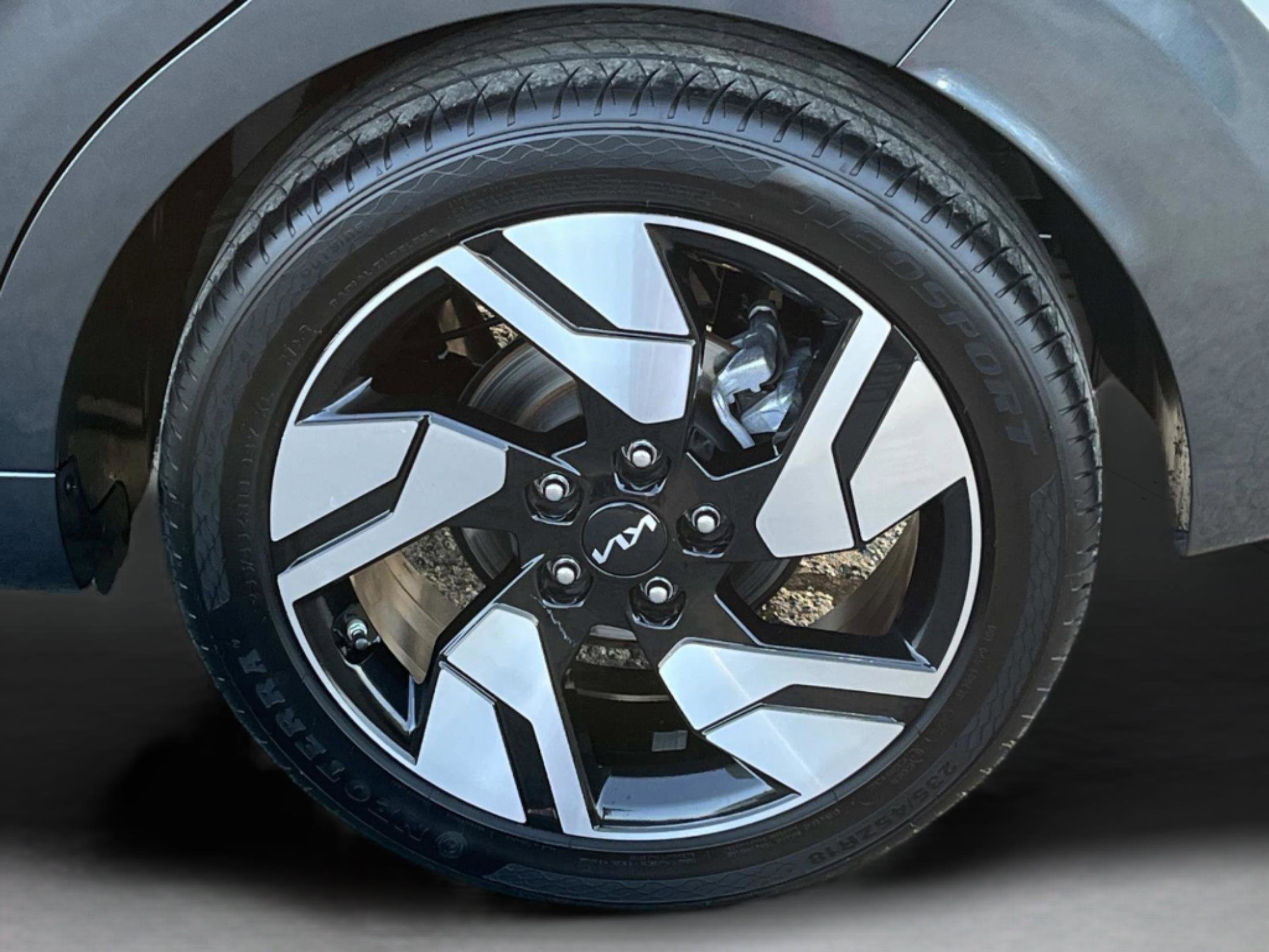 Pre-Owned 2023 Kia Soul GT-Line Hatchback in Madison #P7888669 ...