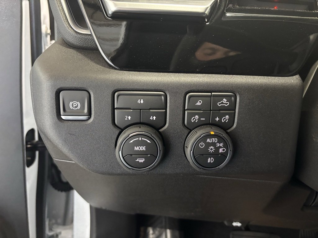 New 2026 Chevrolet Silverado 3500 HD LT DRW Crew Cab in #C4610 | Newton ...