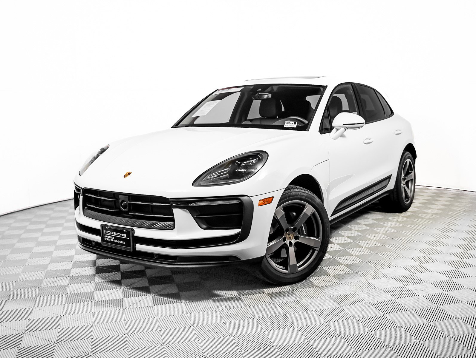 Pre-Owned Porsche Lease Specials | Porsche Riverside