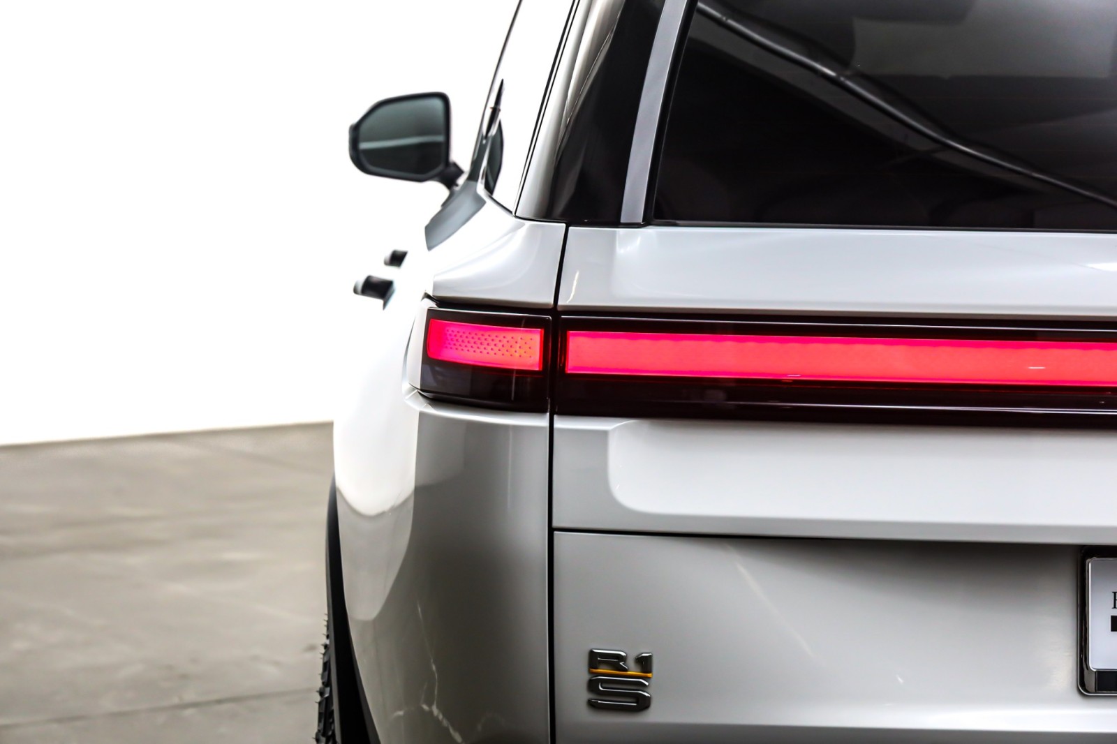 Pre-Owned 2023 Rivian R1S Adventure Quad-Motor Large Pack SUV in ...