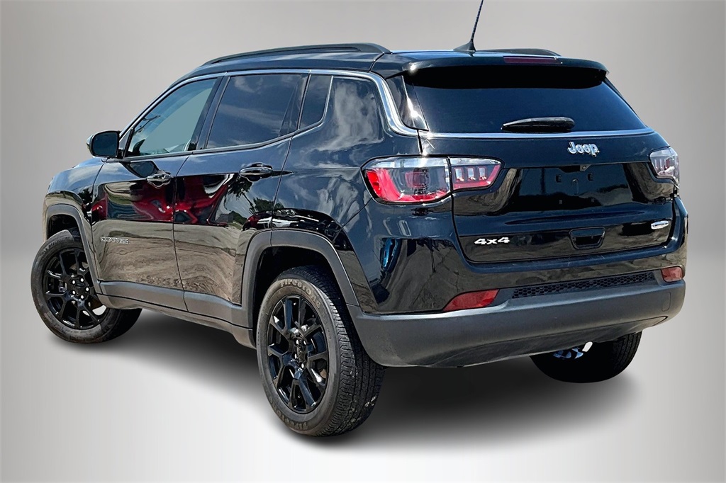 Certified Pre-Owned 2022 Jeep Compass Latitude Lux 4 Door SUV in Alvin ...