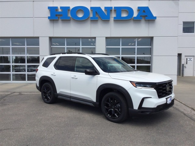 New 2025 Honda Pilot Black Edition +HPD Plus Package near Omaha #S1009 ...