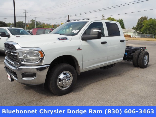 New 2024 RAM 3500 Chassis Cab Tradesman Crew Cab in New Braunfels #TG334541 | Bluebonnet ...