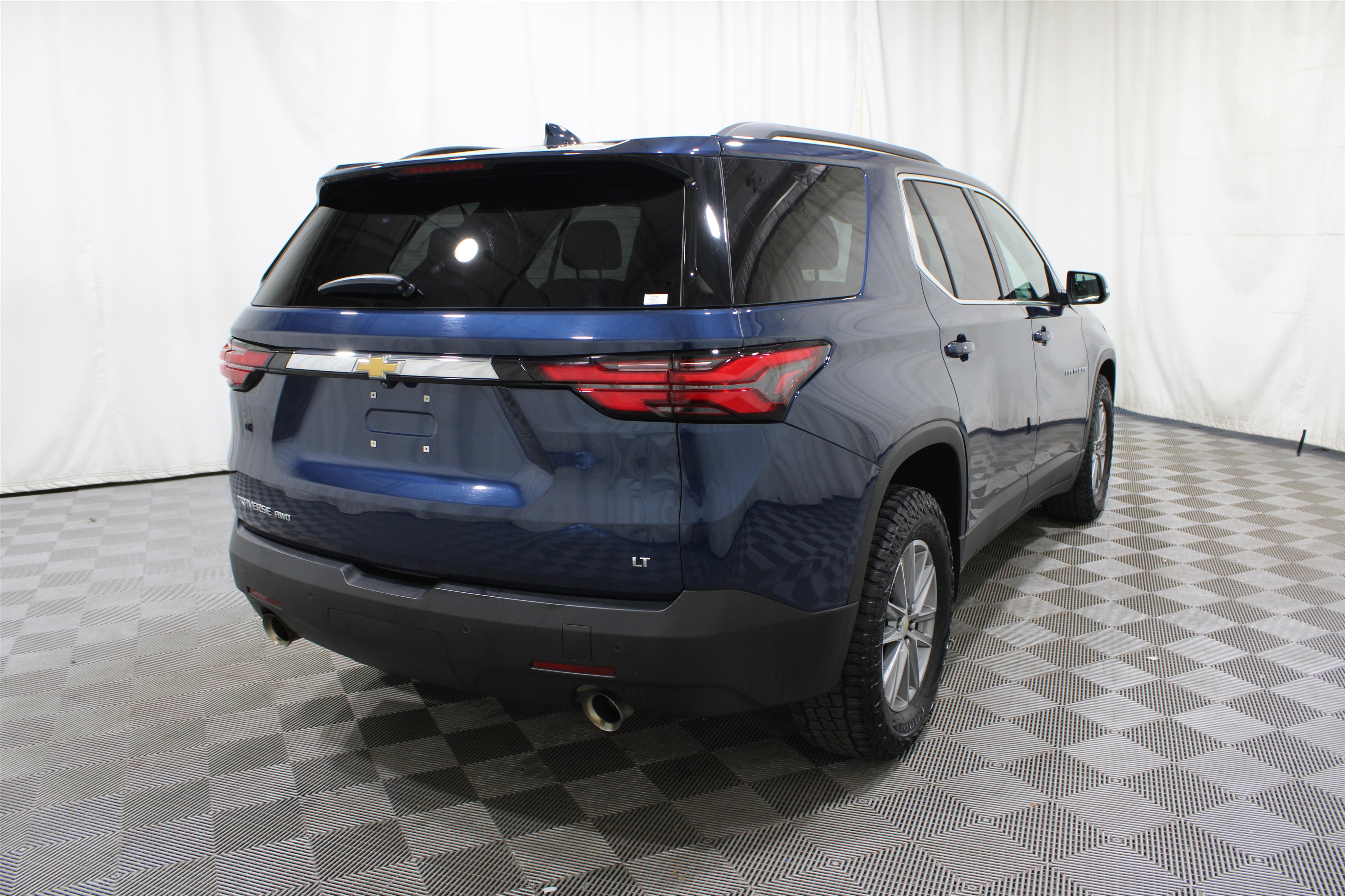 Pre-Owned 2022 Chevrolet Traverse LT Leather Sport Utility in Wichita ...