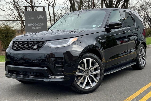 New 2025 LAND ROVER Discovery Dynamic SE SUV in Brooklyn #LB51018 | Land Rover Brooklyn