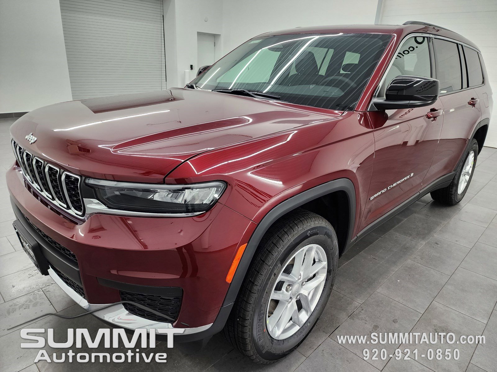 New 2025 Jeep Grand Cherokee L Laredo Utility in Fond du Lac #25J13 | Summit Automotive Chrysler ...