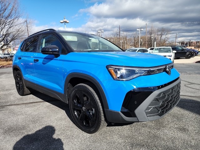 New 2025 Volkswagen Taos 1.5T SE 4D Sport Utility in Harrisburg #204535 | Sutliff Volkswagen