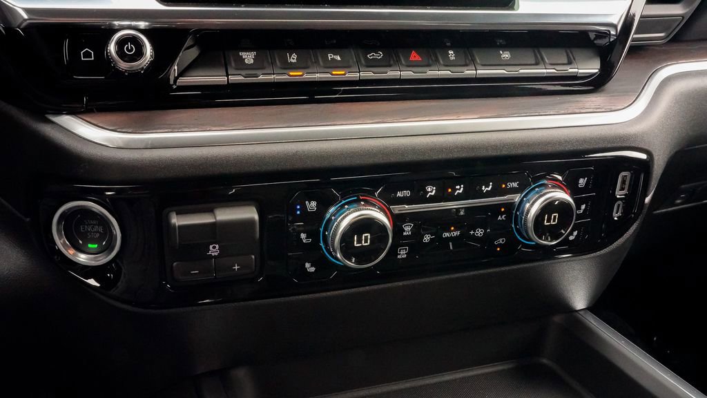 New 2026 GMC Sierra 3500 HD SLT Crew Cab in Valencia #2262065 | Magic GMC