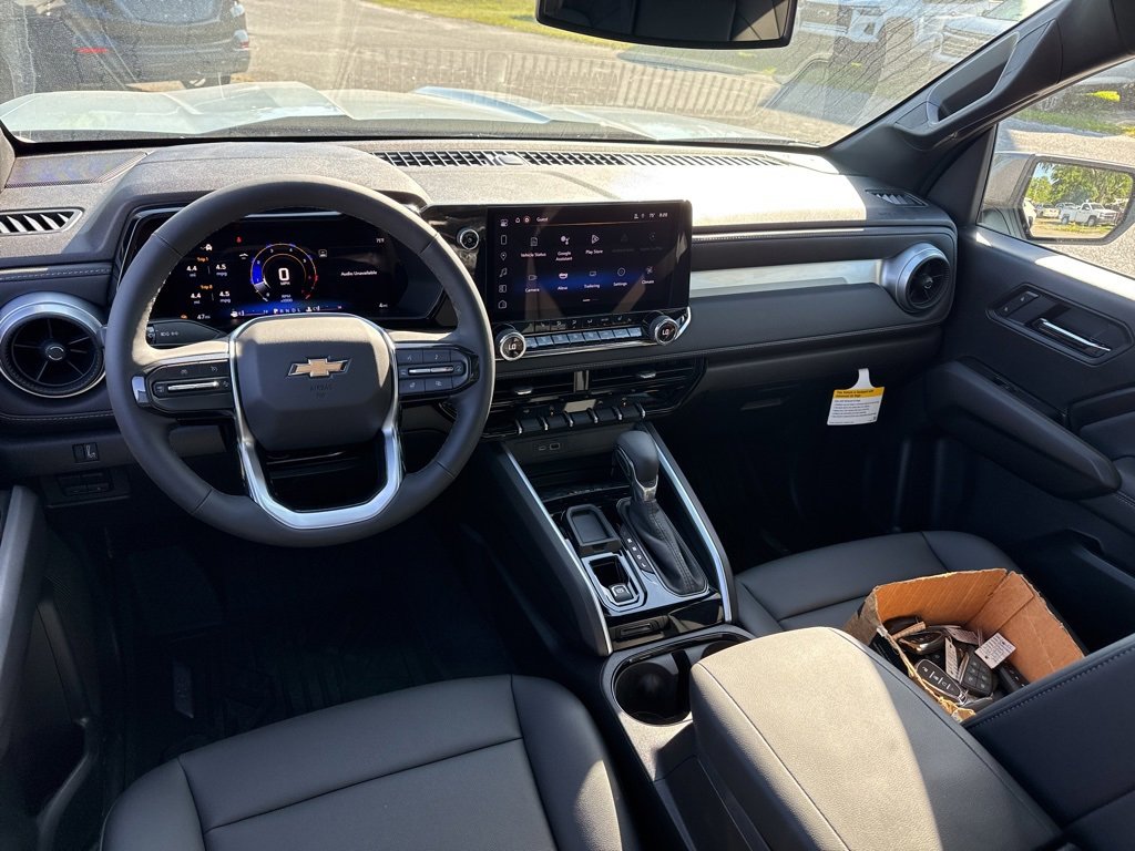 New 2025 Chevrolet Colorado WT/LT Crew Cab in Live Oak #25267 | Wes Haney Chevrolet, Inc.