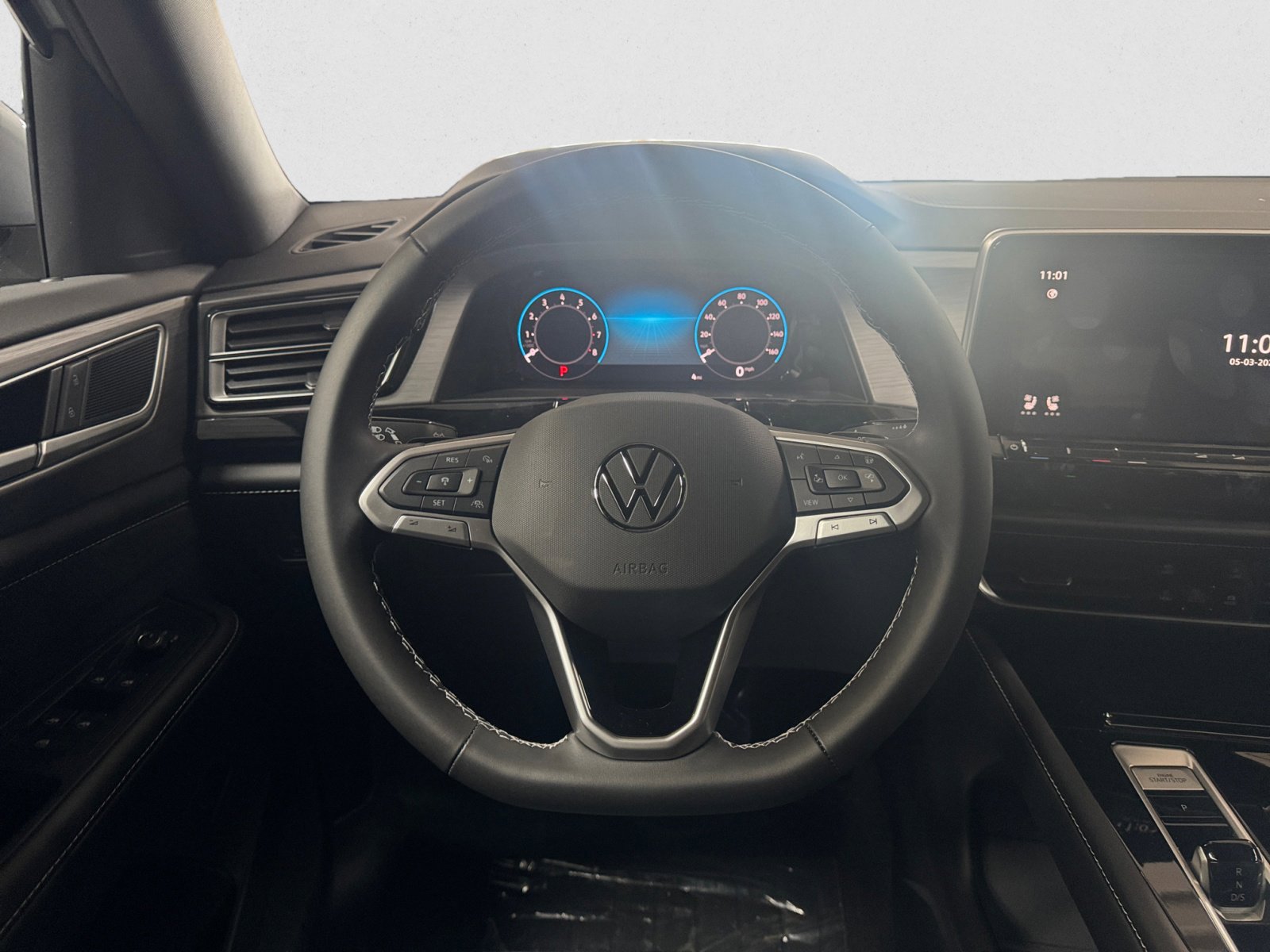 New 2025 Volkswagen Atlas Cross Sport 2.0T SE w/Technology Sport ...