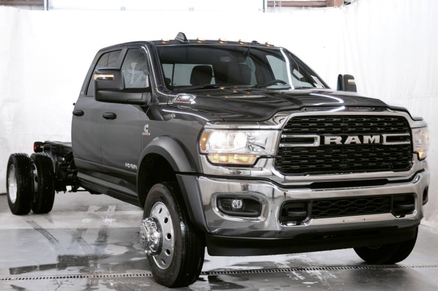 New 2024 RAM 5500 CHASSIS SLT Dually 4×4 Crew Cab 197.4 WB in Red Deer ...