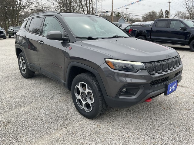 Pre-Owned 2022 Jeep Compass Trailhawk WAGON 4 DOOR in Elkhart #9735A | Lochmandy Motor Sales
