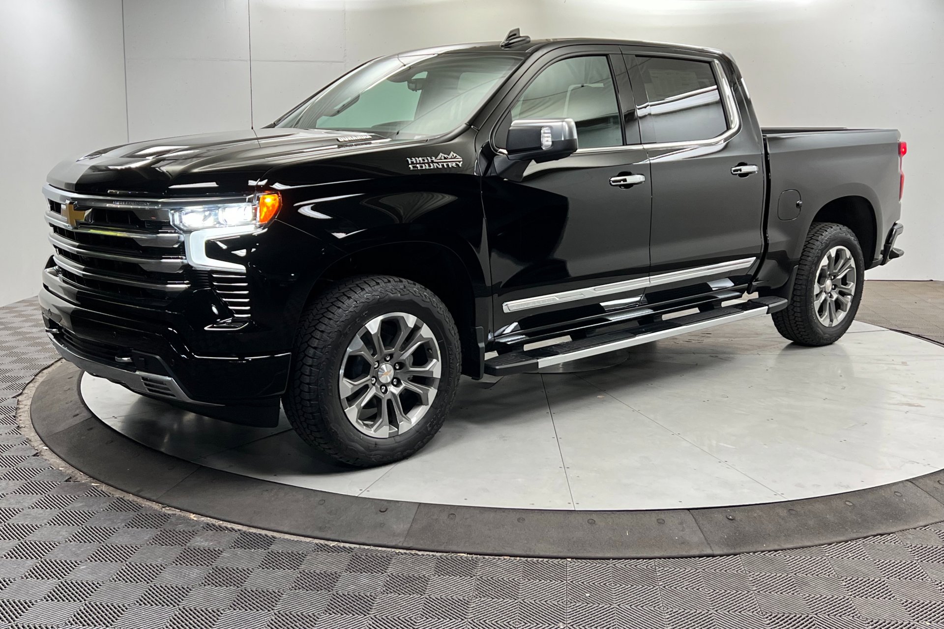 2022 Chevy Silverado High Country Black