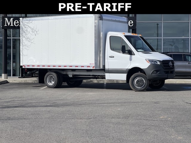 New 2023 Mercedes-Benz Sprinter 3500 Cab Chassis 170 WB Box van in ...