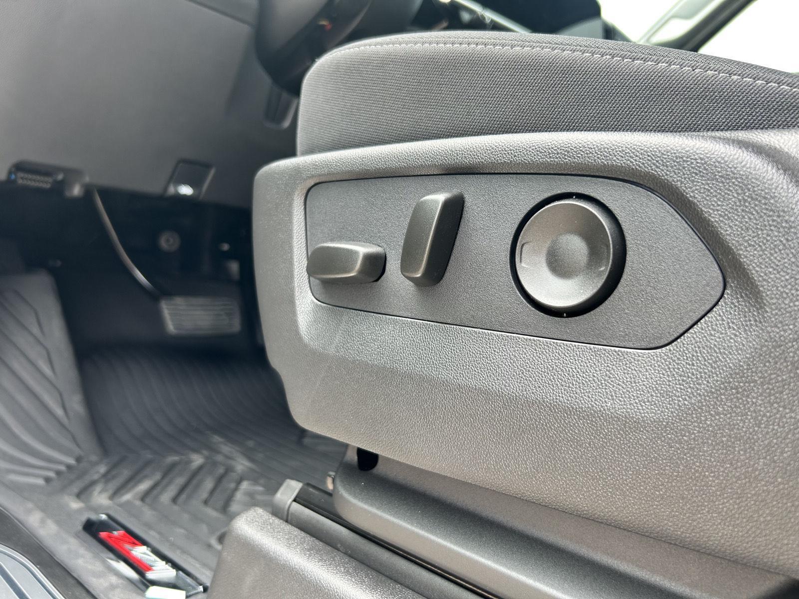 New 2025 Chevrolet Silverado 1500 LT Crew Cab in North Platte #S283 | Jerry Remus Chevrolet