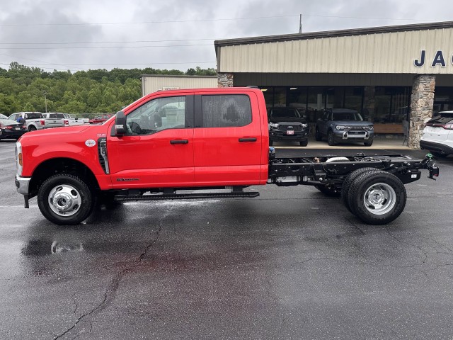 New 2025 Ford Super Duty F-350 DRW F-350® XLT Crew Cab in Hayesville # ...