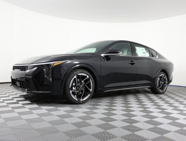 New 2025 Kia K4 GT-Line 4D Sedan in Oklahoma City #SE051103 | Bob Moore Auto Group