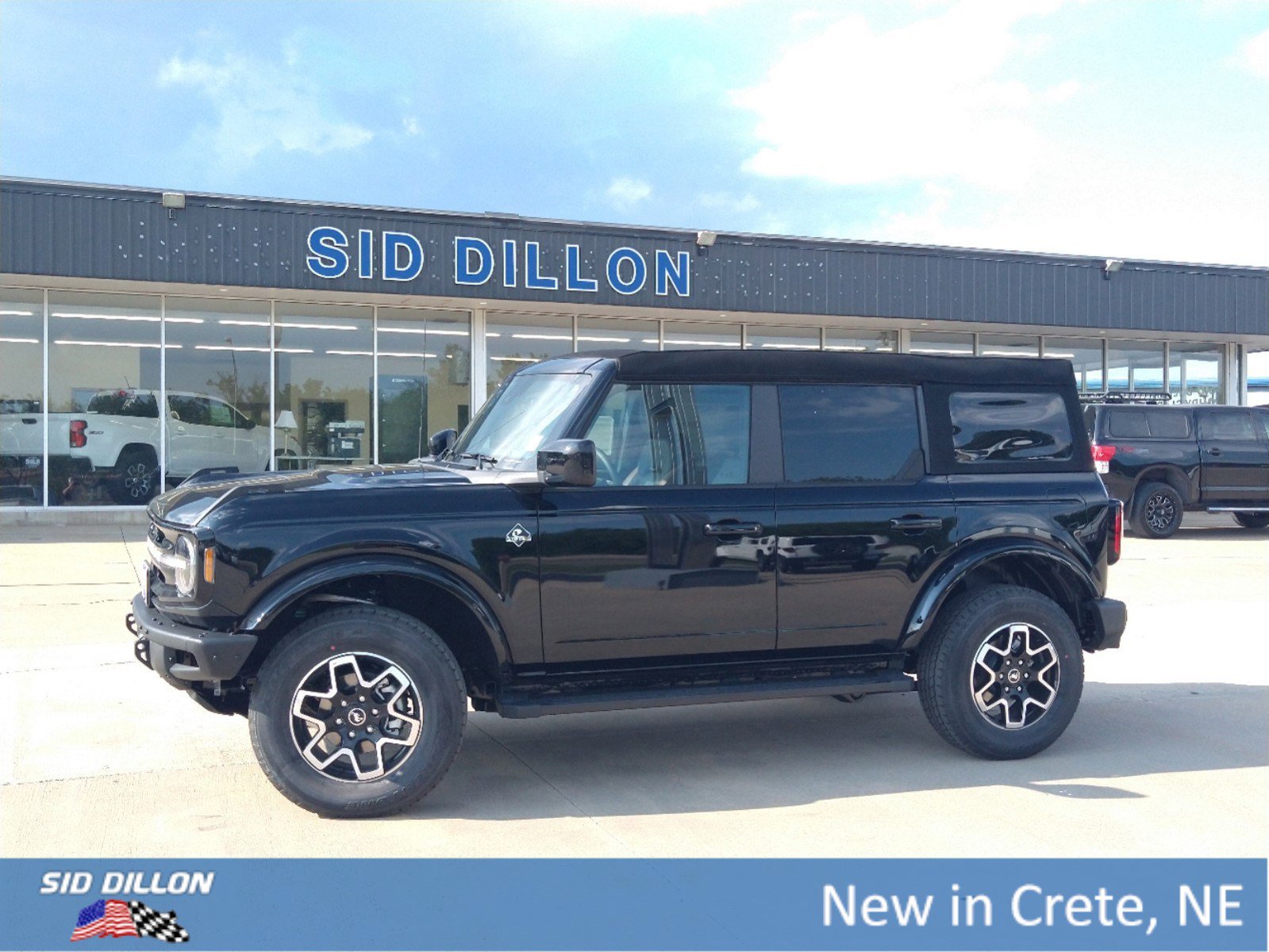 New 2024 Ford Bronco Outer Banks Convertible in #8F5040 | Sid Dillon