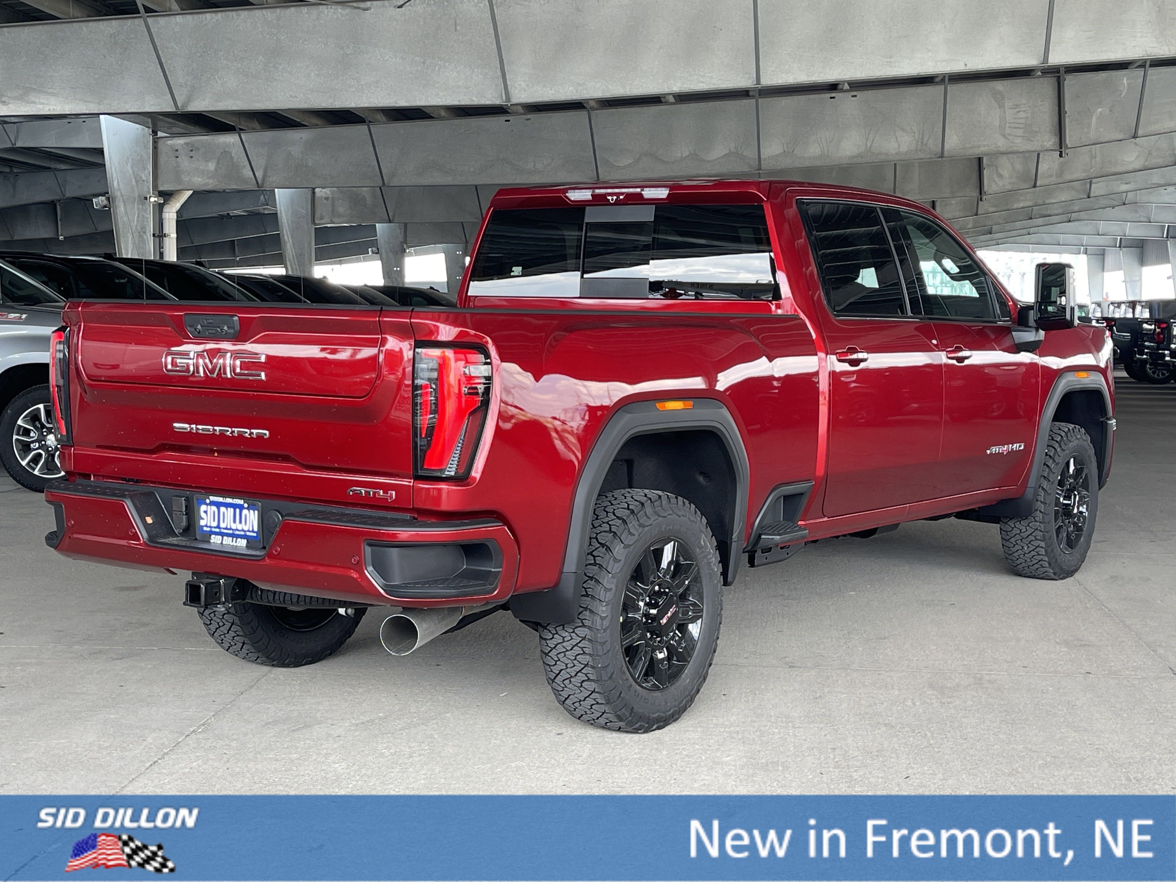 New 2025 GMC Sierra 2500 HD AT4 Crew Cab in #2G25698 | Sid Dillon