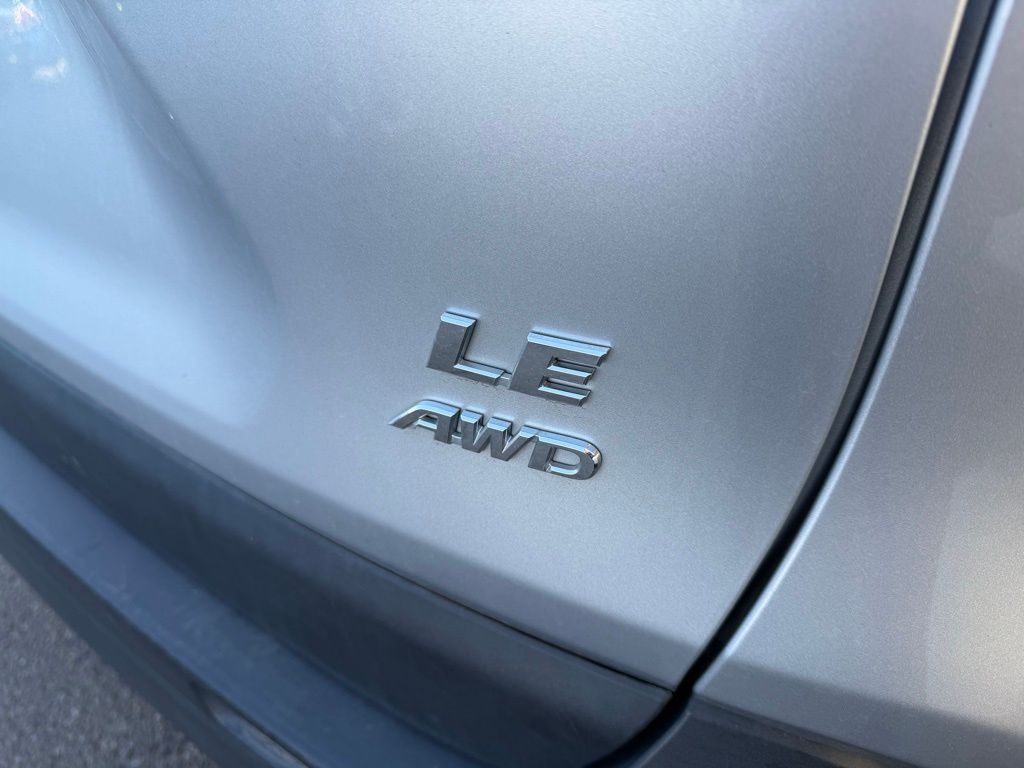 Pre-Owned 2024 Toyota RAV4 LE 4D Sport Utility in Mesa #AAP12049 ...