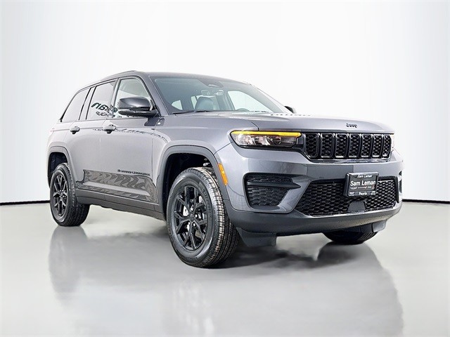 New 2025 Jeep Grand Cherokee Laredo 4D Sport Utility in Central IL #J8346 | Sam Leman Automotive ...